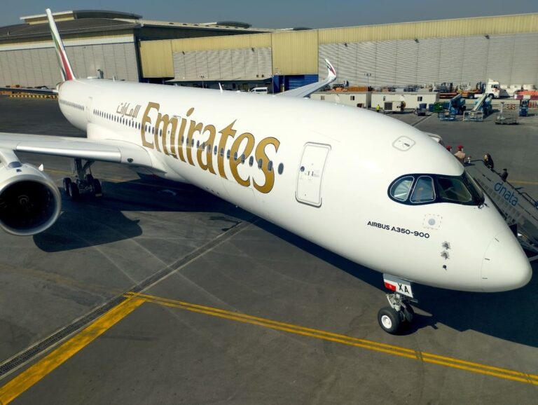 A Dubai per il nuovo Airbus A350 di Emirates: ecco com'è