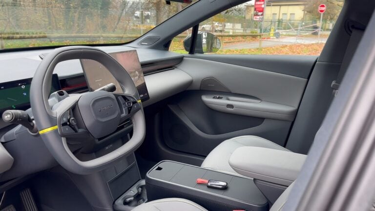 Nuova Lynk & Co 02: la recensione primo contatto