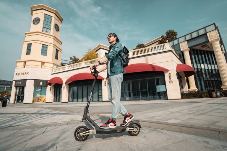 Navee ST3 Pro e ST3: motori, prezzi e caratteristiche - Quotidiano Motori